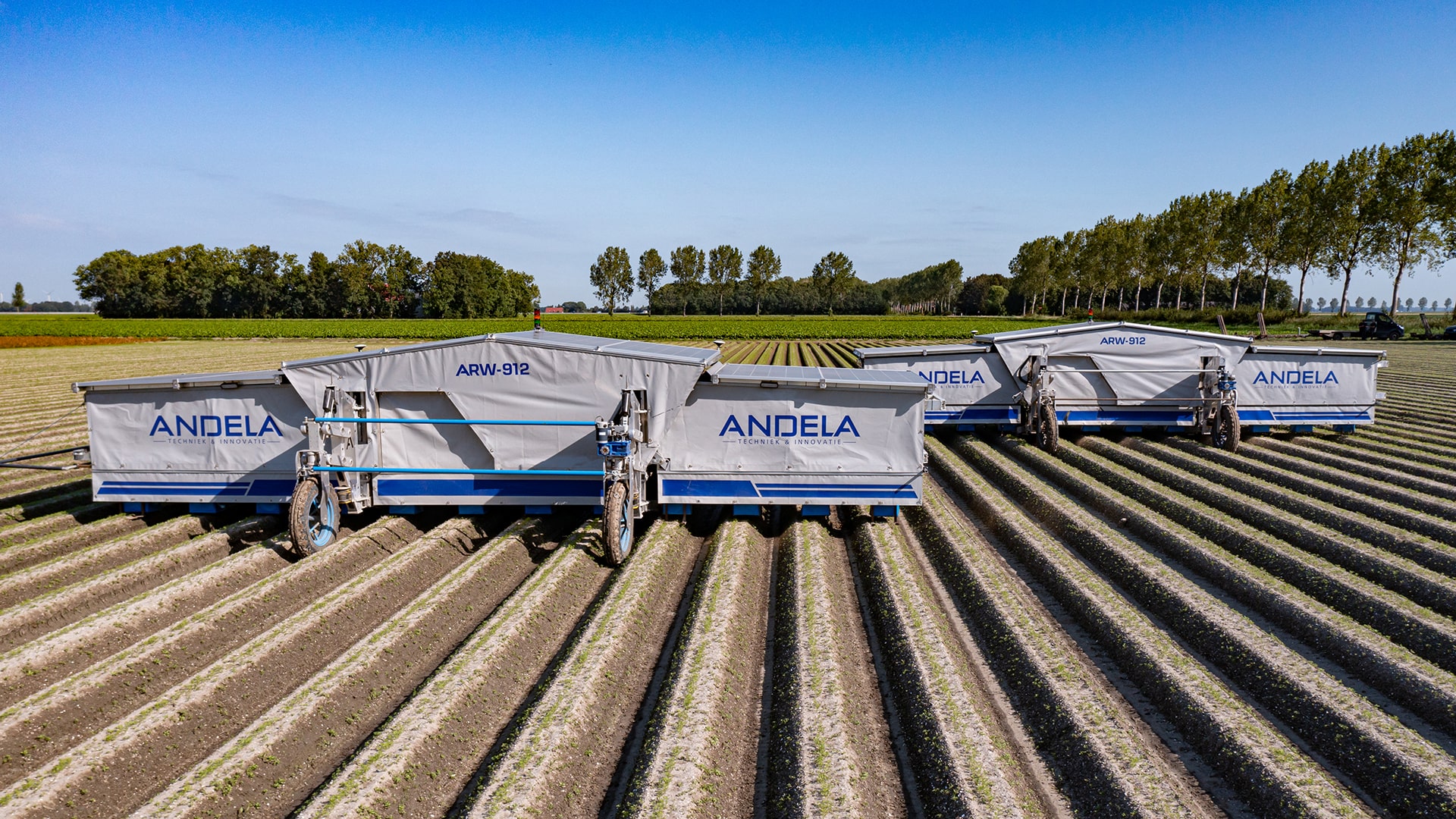Robotic weed killing with Andela Robot Weeder – Nagele